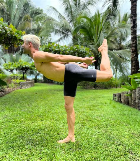 Yogiswithpride Naked Yoga For Men