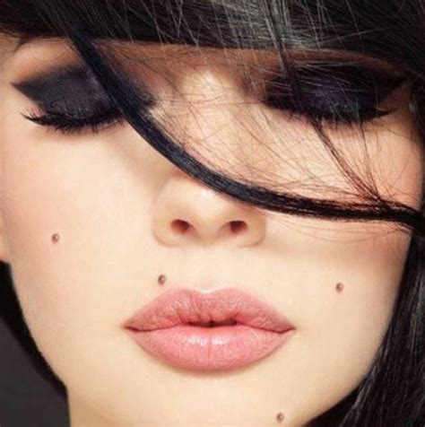 Знаци за богатство Бенките които носят пари и късмет на притежателите си За Жената