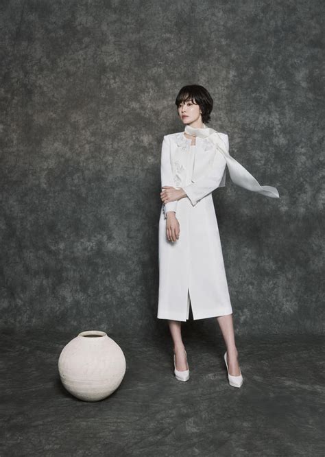 송혜교 짧은 머리도 완벽극강의 고혹미 화보