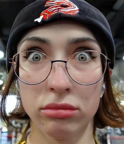 Her Arms Are As Gorgeous As Her Derpy Face 10 Pics R Leanbeefpatty