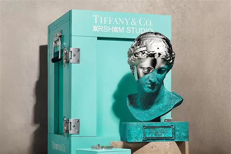 Daniel Arsham Celebra Larte Con Tiffany And Co