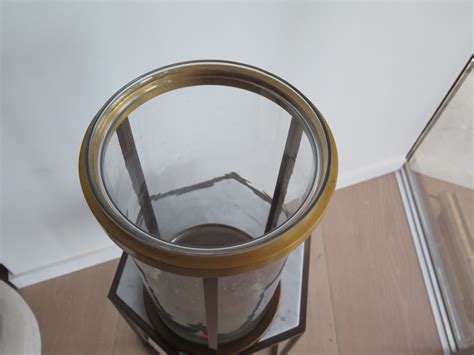 Round Clear And Metal Table Lamp Casing 9 Diameter X 16h Oahu Auctions