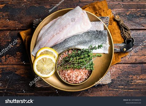 96 Imágenes De Filete De Bassa Imágenes Fotos Y Vectores De Stock