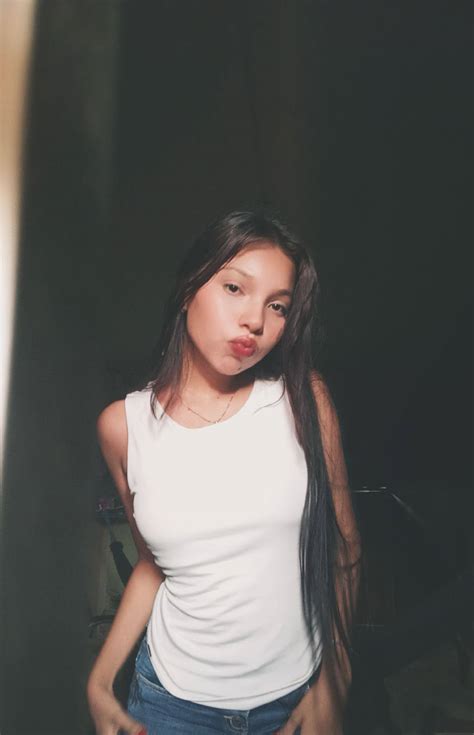 Daniela Cedeño Daniela Cedeño Added A New Photo