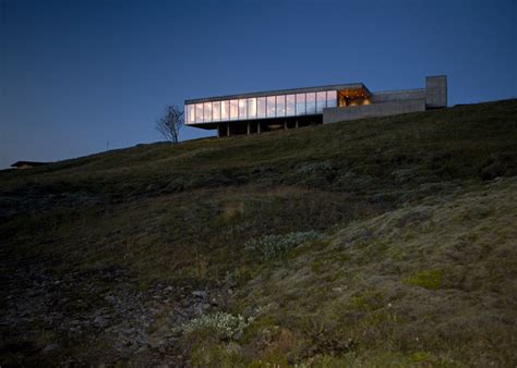 Árborg House By Pk Arkitektar Overlooks An Icelandic Glacial Valley