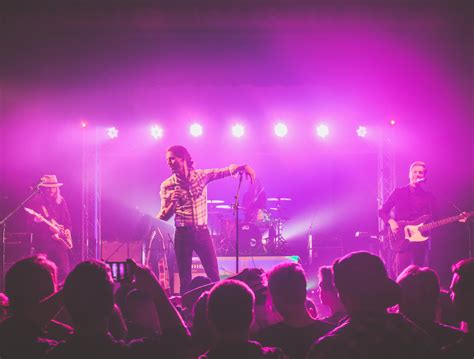 무료 이미지 군중 음악회 음악가 단계 행사 기타리스트 환대 공연 예술 록 콘서트 뮤지컬 극장 4305x3264 166796 무료 이미지