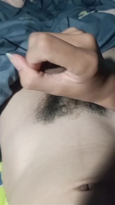 Asian Twink Jerking Off In Bed 日本語で