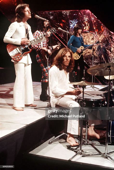 Badfinger Perform On Top Of The Pops L R Pete Ham Tommy Evans Mike