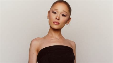 Ariana Grande Sparks Panic Among Fans After Looking Frail And