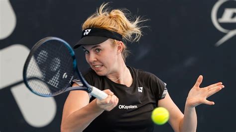 Teenage Qualifier Linda Nosková Defeats Former World Number One Victoria Azarenka At Adelaide
