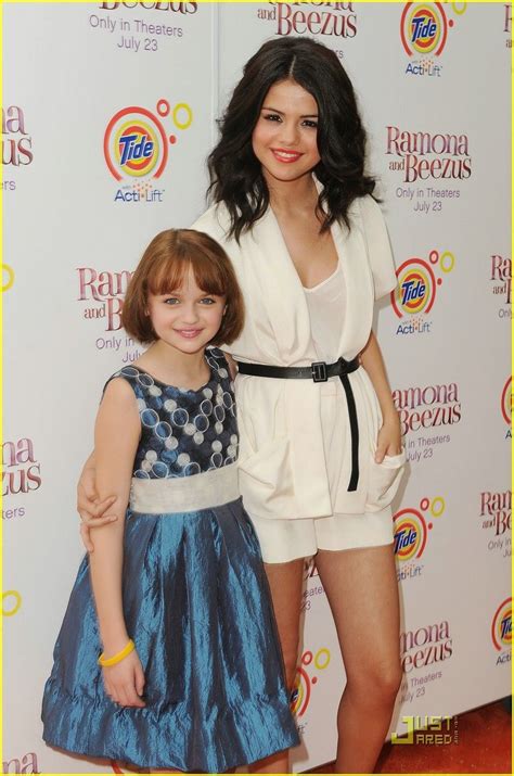Joey King And Selena Gomez Wallpapers Wallpaper Cave