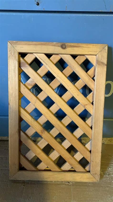 רשת עץ ומסגרת שטיין כרמי עצים בעמ