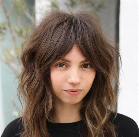 22 Must-See Wolf Cut Hairstyles for Effortless Chic in 2025