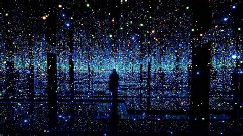Infinity Mirror Rooms Explained The Meaning Behind Yayoi Kusamas Art
