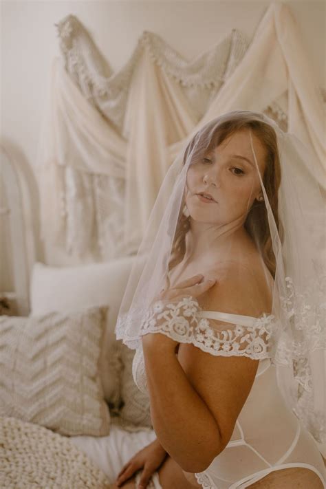 A Beginners Guide To Bridal Boudoir Photography Nixon Photo