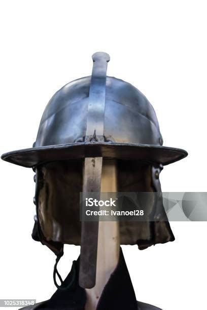 Helm Ksatria Logam Tua Foto Stok Unduh Gambar Sekarang Abad Pertengahan Amunisi Angkatan