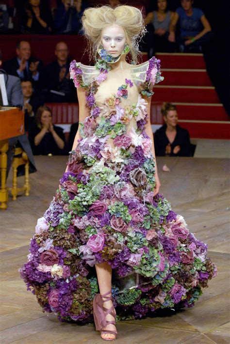 15 Times Flowers Floated Down The Runway Alexander Mcqueen Flowers