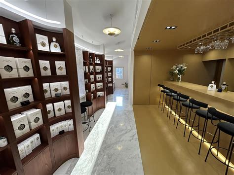 The Olive House The First Olive Oil Tasting Bar In Corfu By The Governor