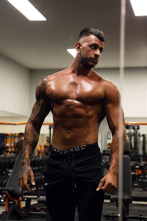 Male Profile And Live Cam Show Skyprivate