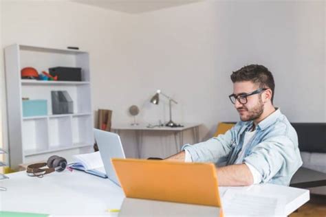 ubiquitous learning features advantages and disadvantages