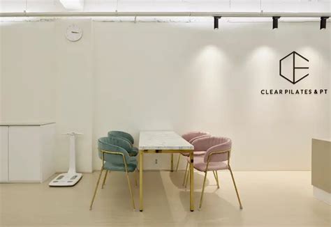 블랙and화이트 깔끔한 55평 필라테스and피티샵 인테리어 성남 수정구 신흥동