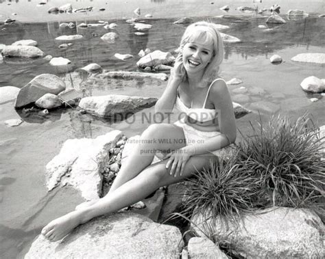 7 Hot Sexy Melody Patterson Bikini Pics
