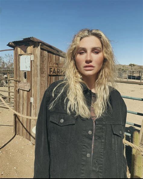 Love This Lewk Scrolller