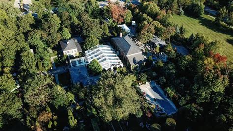 The Owners Of A Menswear Shop Wed In A Fashionable Fête