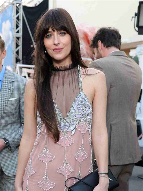 Dakota Johnson Beeindruckt Bei Vogue World 2025 Im Old Hollywood Glam