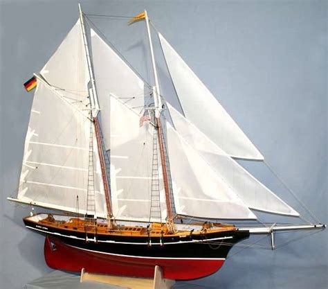 M O D E L W A R S H I P S C O M G A L L E R Y