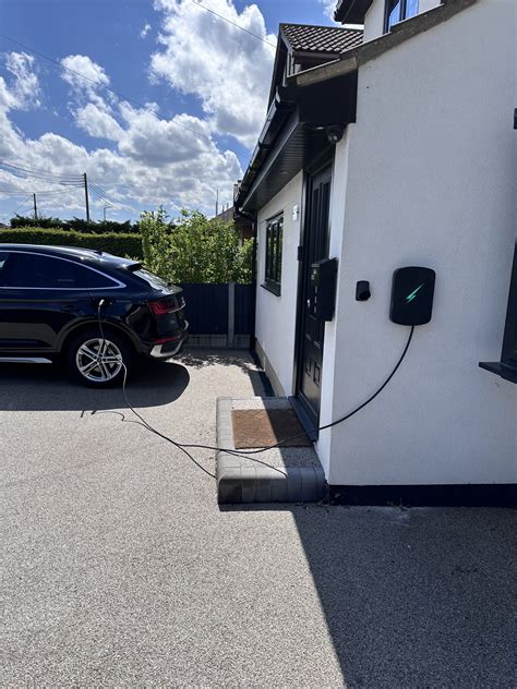 Hypervolt Electric Vehicle Ev Charger Installation Chelmsford Essex