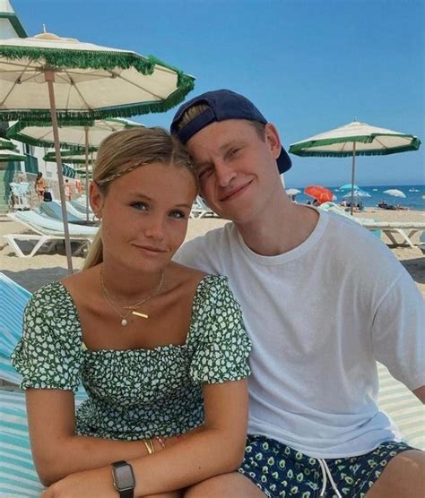 未婚妻ins晒弗兰基 德容浪漫求婚照：我答应他了！ 知乎