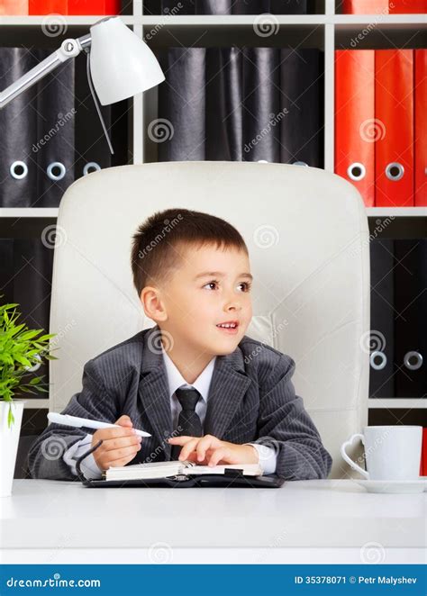 Piccolo Imprenditore Immagine Stock Immagine Di Diario 35378071