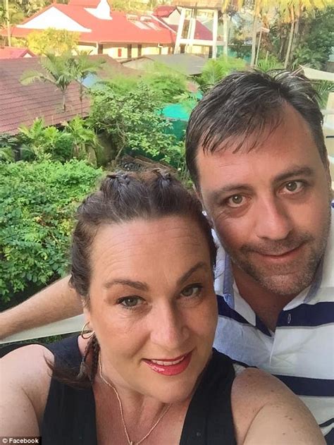 Adele Fan Megan Nicholson 47 Went Into A Cardiac Arrest Daily Mail