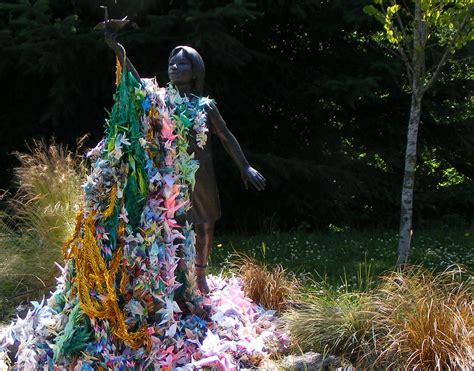 Memorial To Sadako Sasaki The Peace Park In The University Flickr