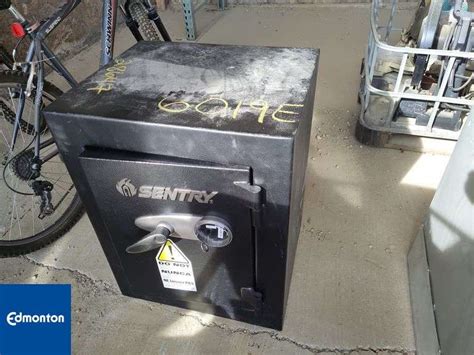 Sentry Fireproof Safe Michener Allen Auctioneering Ltd