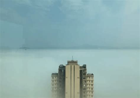 The Size Of This Cloud Compared To A Building Rmegalophobia