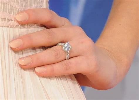 Hannah Davis Engagement Ring From Derek Jeter Ps Celebrity
