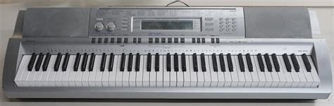 Lot Casio Wk 210 Electronic Piano