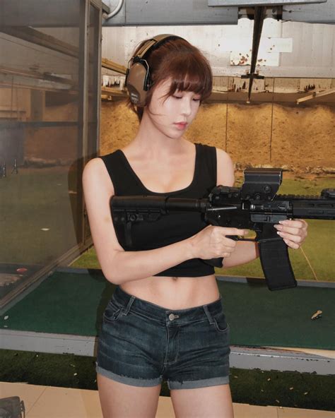 開心速遞 古佩玲《愛回家》最性感一幕刺激眼球 大deep V激罕露事業線「禾稈冚珍珠」 Uhk 港生活