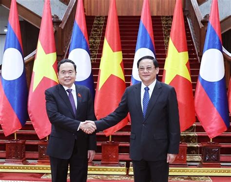 Vietnam National Assembly Chairman Trần Thanh Mẫn Meets Lao Prime Minister Sonexay Siphandone