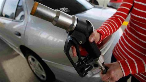 Mgl Revises Png Cng Prices To Raise Auto Gas Price By Rs 3 5 Kg From Midnight