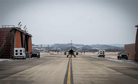 Osan F 16s Enhance Interoperability In Thirsty Fiend Osan Air Base