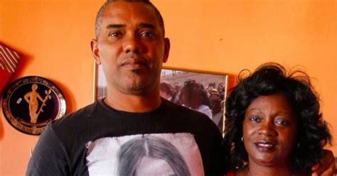 La Líder De Las Damas De Blanco Berta Soler Y Su Esposo Fueron