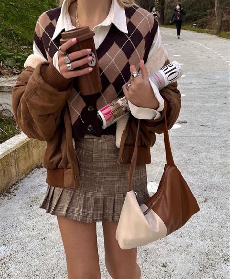 Sofia Coelho On Instagram Preppy Days 🐻” Fashion Cute Casual Outfits Casual Outfits