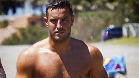 Towie Elliott Wright Strips Off Click To See Closer