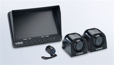 7 Quad Display With 2 Side Mount Cameras And A Rear View Mini With Parking Guide Lines Vdo