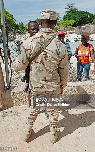 Four Guns To The Border Photos And Premium High Res Pictures Getty Images