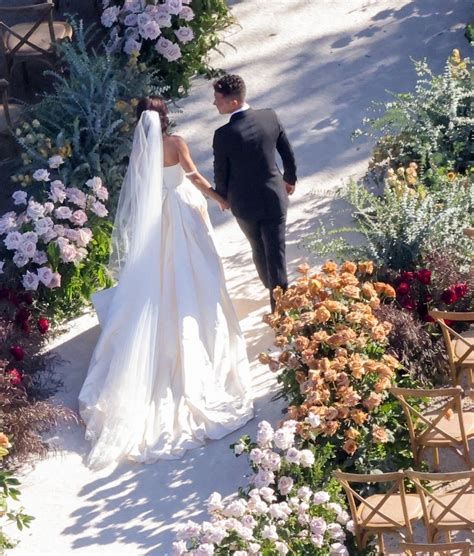 Sarah Hyland And Wells Adams Getting Married In A California Wine