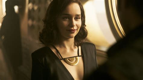 Emilia Clarke Just Made Her Return To Star Wars Giant Freakin Robot
